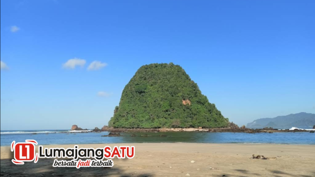Keindahan Eksotis Pantai Pulau Merah, Surga Tersembunyi di Ujung Banyuwangi