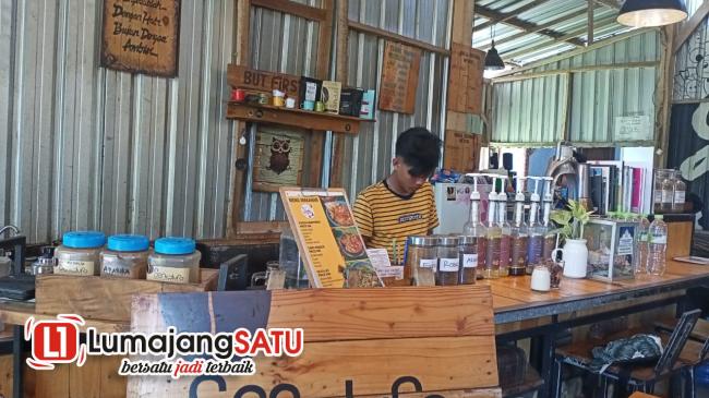 Senduro Coffee Angkringan Lereng Semeru Jujukan Wisatawan ke Lumajang