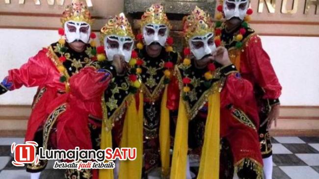 Tari Topeng Kaliwungu Meriahkan HUT Persit ke-70 di Kodam V Brawijaya ...