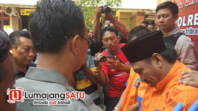 Miliki Senjata Api, Oknum Kades di Lumajang Resmi Ditahan Polisi Miliki Senjata Api, Oknum Kades di Lumajang Resmi Ditahan Polisi