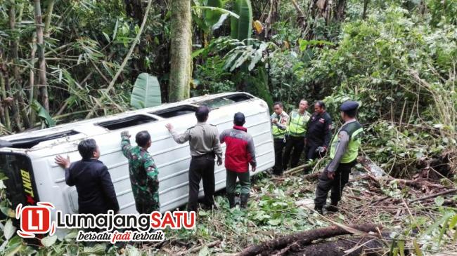 Ini Penyebab dan Kronologi Kecelakaan Mini Bus Masuk Jurang di Ireng ...
